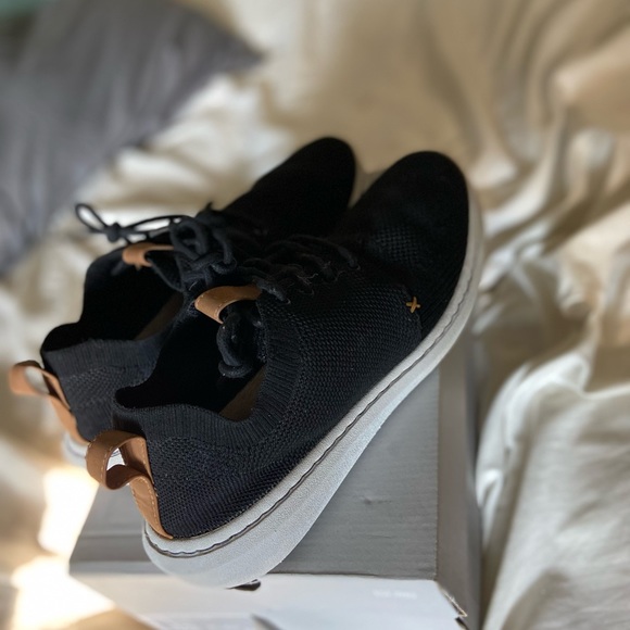 Clarks | Shoes | Clarks Low Sneakers | Poshmark